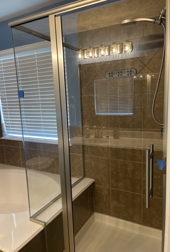 Showers - Mainline Glass of Friendswood